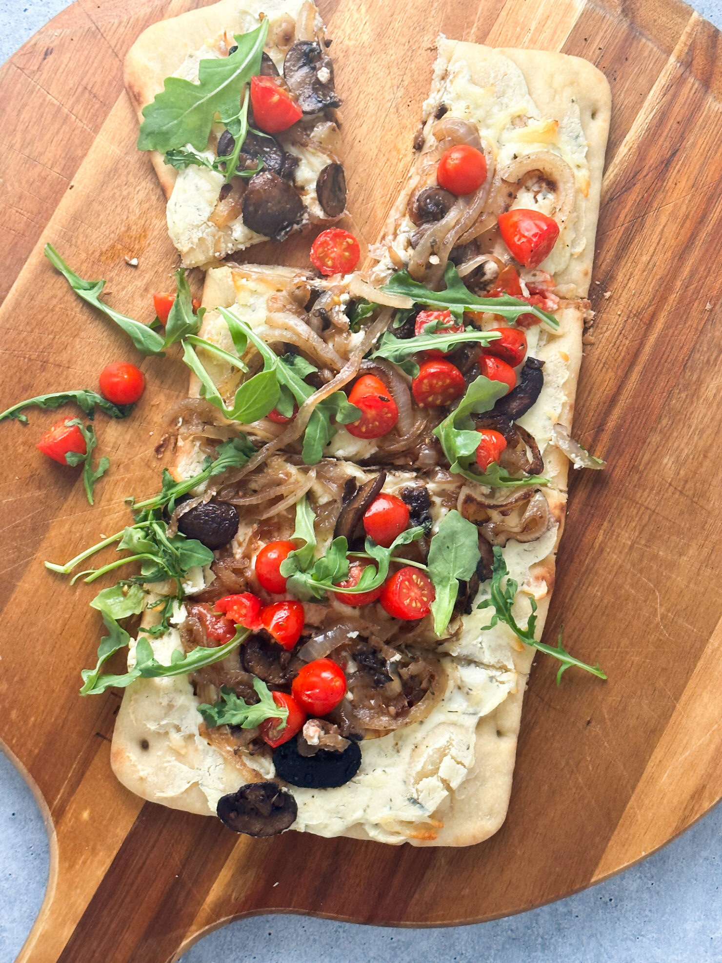 Easy Caramelized Onion and Mushroom Flatbread Pizza - The Tasteful Tribe