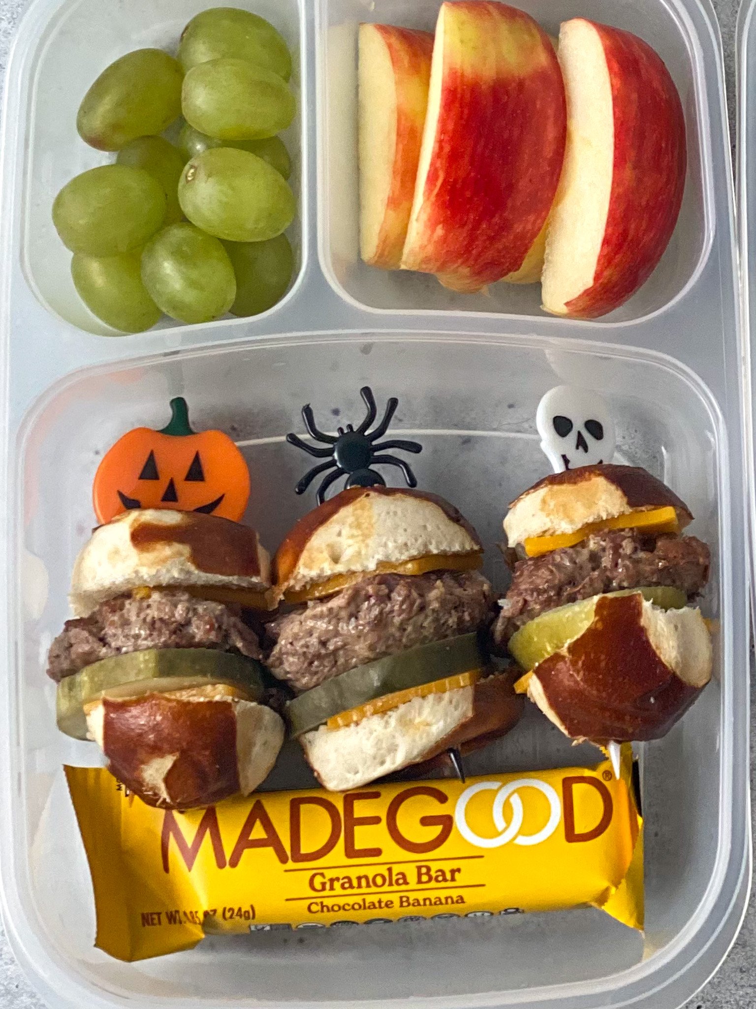 Mini Pretzel Bun Smash Burgers (Easy Lunchbox Idea!) - The Tasteful Tribe