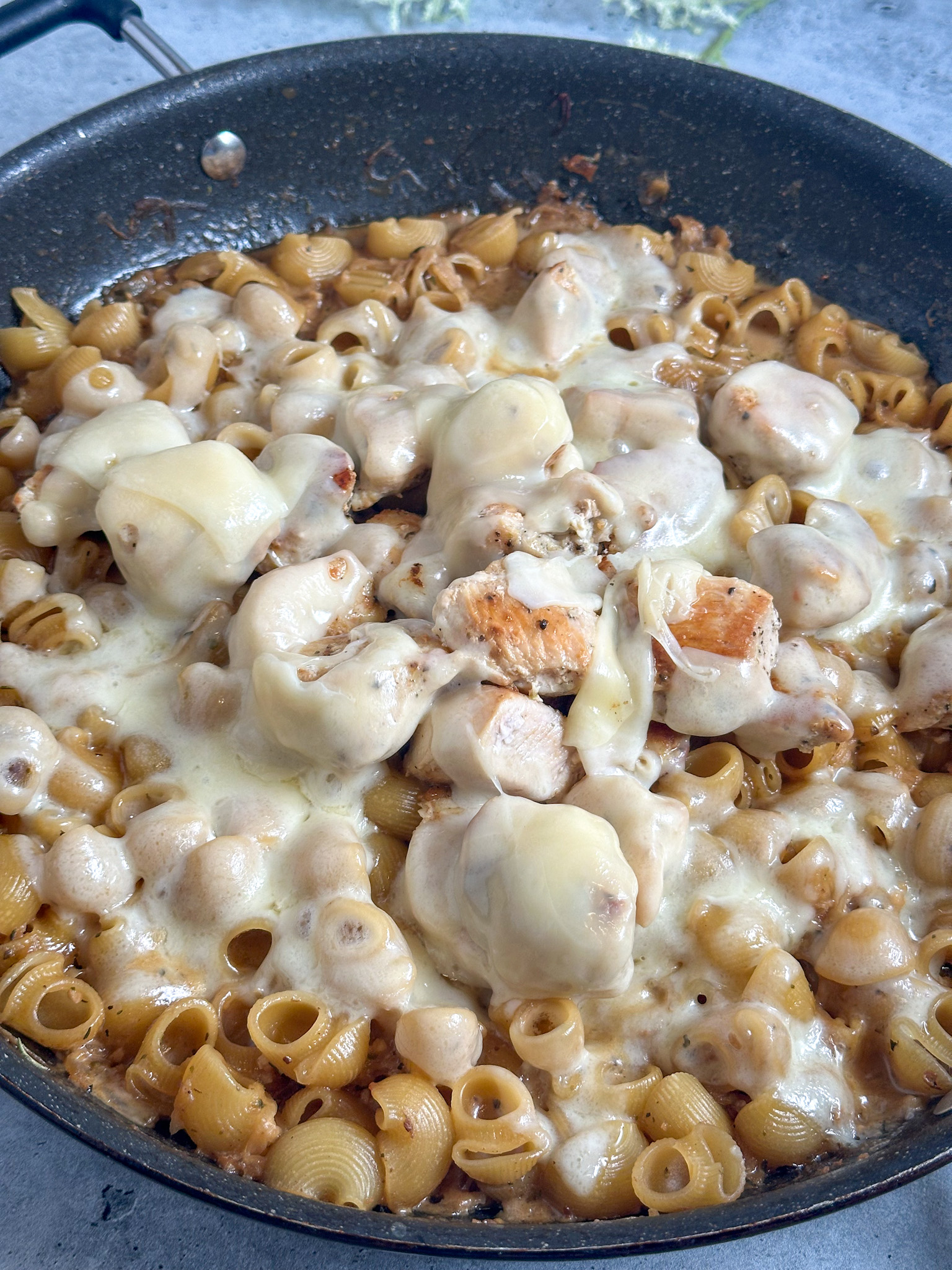 French Onion Chicken Pasta (Easy One Pan Meal) - The Tasteful Tribe