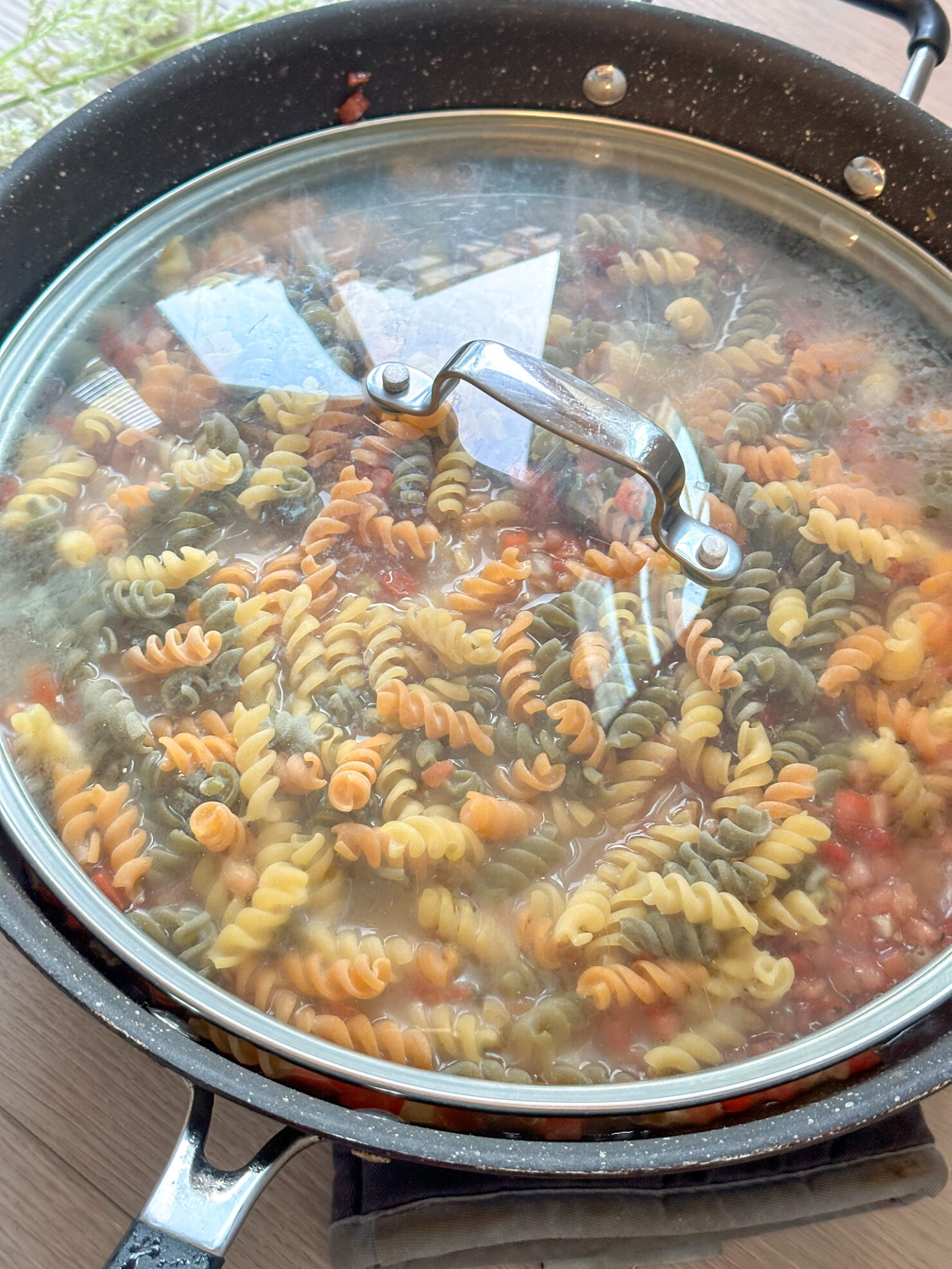 Italian Chicken and Tri-Color Pasta (Easy One-Pan Weeknight Meal ...